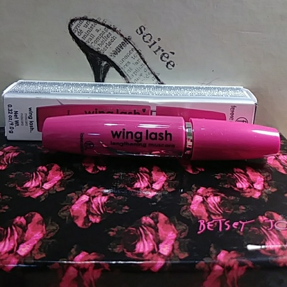 femme couture | Makeup | Femme Couture Wing Lash Mascara | Poshmark